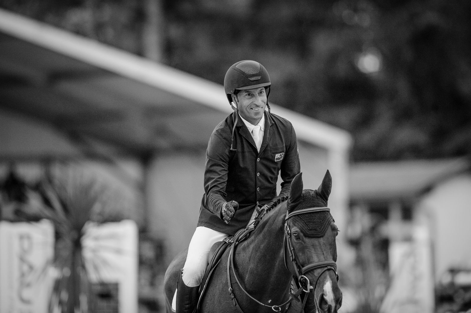 Tim Price Wins Pau CCI5*; Spirits Us All Back to Better Days in the ...