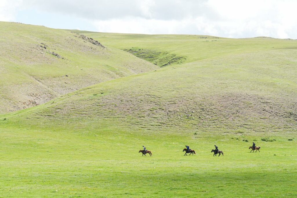 Catching Up With the Mongol Derby, Day 3: Gazelles and Camels and Spas ...